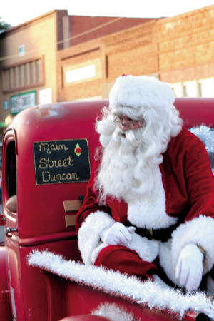 Main Street Duncan Christmas Parade - Duncan Convention & Visitor's Bureau
